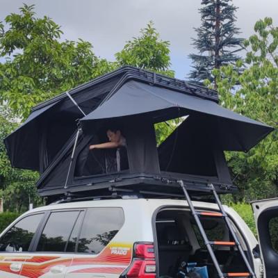 China Easy Setup Overland Rooftop Tent Convenience With 2.3m Telescopic Ladder for sale