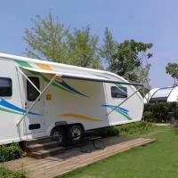 China Manual Roll Out Carefree Rv Awning Waterproof Retractable Camper Awning for sale