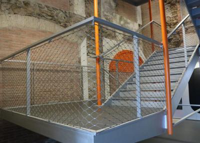 China Excellent Flexibility Buckle Stair Mesh SS304 2.0 MM Wire 50x50 MM Hole for sale