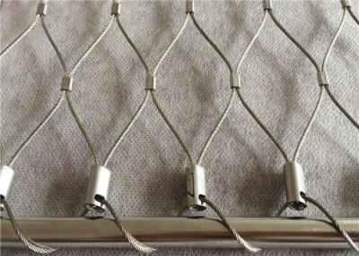 China Mesh Angle 60 Or 90 Degree Deer Enclosure Netting for sale