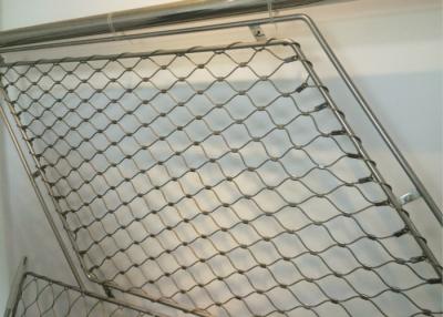 China Stainless Steel Wire Rope Mesh Black Oxide Vertical / Horizontal 30x30 Eye Size for sale