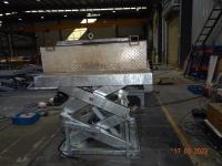 China 1000kg Hydraulic Electric Stationary Scissor Lift Table with Smooth and Quiet Operation for sale
