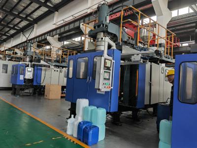 China HDPE Drums Extrusion Blow Molding Machine 20L 25L 50L Jerry Can Stackable for sale