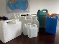 China Lubricating Oil Bottle Jerry Can Making Machine Servo System EBM Extrusion Blow for sale