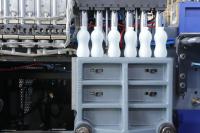 China 500ml HDPE Milk Bottle Extrusion Blow Molding Machine High Output Automatic for sale