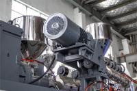 China Tongda HTSII-2L 4 Cavity Extrusion Blow Molding Machine for 300-500ml Disinfectant Bottles for sale