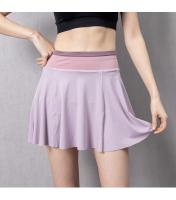 China Moisture Wicking Black Running Skirt Shorts with Phone Pocket 210g Polyester Spandex for sale