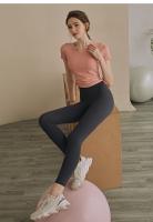 China 180g Women's Yoga Crop Tee Shirts Side Gathered Athletic Wear Custom Sizes XS-5XL for sale
