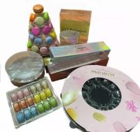 China Elegant Orange 24pcs Macaron Kraft Paper Box Recyclable With Plastic Inner for sale