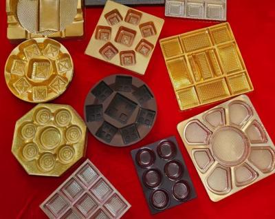 China Customizable Recyclable PET Packaging Box with Heat Sealing for Macarons and Cakes for sale