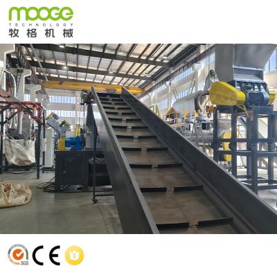 China VD Series Double Shaft Shredder Machine 300-2000 kg/h Capacity for Plastic PET HDPE Bottle Recycling for sale