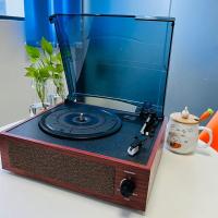 China Vintage Record Player With Built In Speakers , 3 Speed Turntable With Speakers for sale