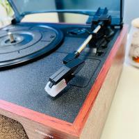 China Vintage Record Player With Built In Speakers , 3 Speed Turntable With Speakers for sale