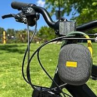 China IP67 Waterproof Dustproof Bluetooth Speaker 5W 16H Playback TWS TF Card Portable Bluetooth Speaker with Microphone for sale