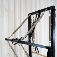 China Black Aluminum Alloy Pilates Reformer with Half Tower Square Box for Studio Use for sale
