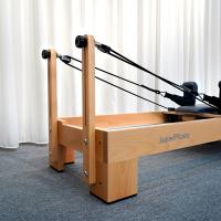 China Commercial Home Studio Pilates Reformer Machine Beech Wood 2250x630x300mm for sale