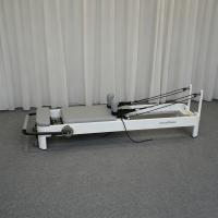 China Portable Pilates Studio Reformer Machine Beech Wood Oak Wood Multifunction for sale