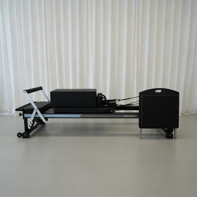 China Professional Pilates Reformer Aluminum Alloy 2560x630x440mm Custom Logo Leather Color Studio for sale