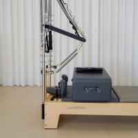 China Jaalee Multi-layer Solid Wood Pilates Reformer with Half Trapeze Tower 2540x680x2015mm Custom Logo for sale