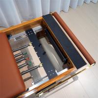 China Professional Wooden Pilates Reformer Machine with Tower System and Resistance Springs for sale