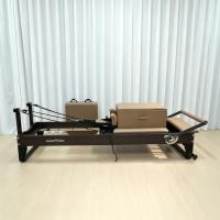 China Manufacturer with Tower System and Adjustable Footbar for Studio & Home Use, Plywood Pilates Reformer Machine for sale