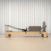 China Professional Maple Wood Pilates Reformer Machine with 5 Adjustable Springs and Compact Size 2250*630*300mm for sale