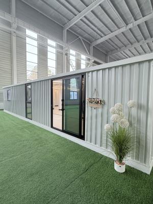 China 40ft Expandable Container Home with 18mm Floor Thickness, Level 8 Seismic Performance, and Bull 30*30 Flat Lamp Lighting for sale