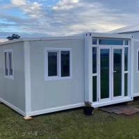 China Customizable Expandable Prefab Home with Galvanized Steel Frame for sale