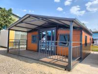 China 40ft Expandable Container Home with 2200mm Fold Size 5900x6300x2480mm Extended Size and Accessories Included for sale