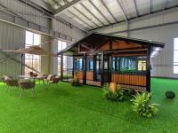 China Modern Prefab Folding House with 50mm Floor Thickness and PVC Sliding Window for sale