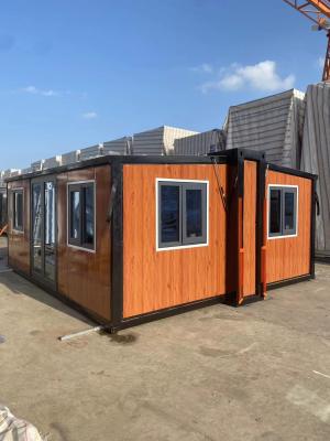 China Expandable Prefab Homes with 27.5 ㎡ Floor Area 2-4 People Capacity and 12KW Power Consumption for sale