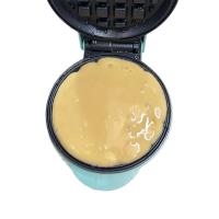 China 13cm Mini Electric Waffle Maker 550W 120V Non-Stick for Kids DIY Home Use OEM Custom for sale