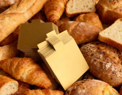 China 70 X 70mm Square Cake Slice Board Oil Resistant 350gsm White Cardboard for sale
