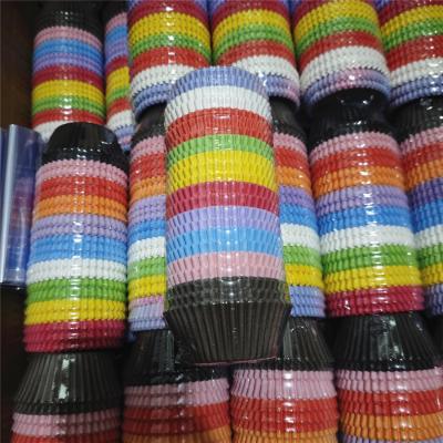 China 47 X 37mm Greaseproof Baking Cups PET Coating Food Safe 40gsm 50pkg/Ctn for sale