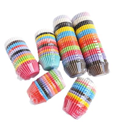 China 50*28*18mm  Greaseproof Cupcake Liners ( European Raw Paper ) With Heat Tolerance Up To 220°C for sale