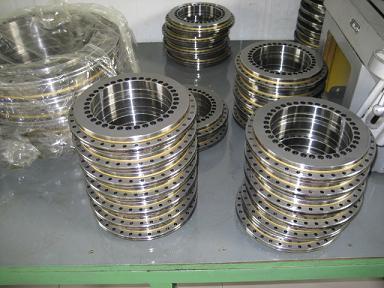 China YRT100 rotary table bearings with integral measuring system for sale