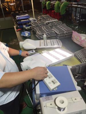 China 30W 40W 60W 90W 150w 100W Commercial Street Lights 16000 Lumen High Brightness hot selling 2018 for sale