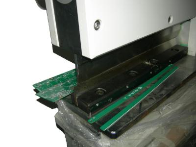China PCB Depaneling Machine with High Standard Material for sale