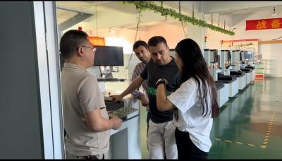 China Precision 0.5-3.5mm PCB Router Machine With 3KW Vacuum Cleaner for sale