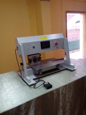China PCB Depaneling Machine with LCD Program Control Precision CWV-1A for sale