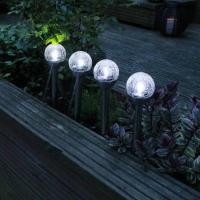 China Waterproof Solar Powered Crackle Ball Decorative Stick Light for Garden and Landscape for sale