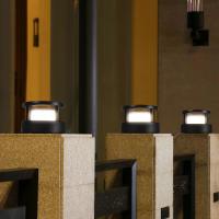 China IP65 Waterproof 12W Modern LED Outdoor Wall Light for Light Control in Sleek Design for sale