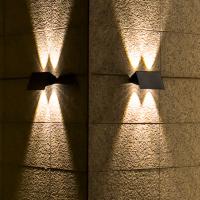 China 2800-3200K Color Temperature Solar Wall Lights for Outdoor Villa Courtyard Decoration for sale