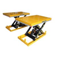China Cargo Small Electric Scissor Lift Table 2000kgs 1.4m Compact Lift Table for sale