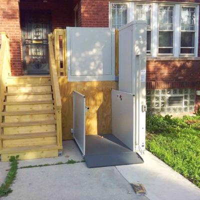 China 250kg Hydraulic Wheelchair Lift Climbing Stair Wheelchair Elevator for sale
