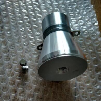 China 60w 25k / 45K P8 Double Frequency Ultrasonic Transducer with Screw Hole for sale