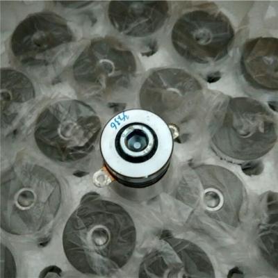 China High Efficiency Heat Resistance Ultrasonic Cleaning Transducer Length 42mm for sale