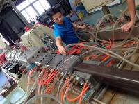 China Wood Plastic Composite Floor Decking Extruder Machine Line with 150-200kg/h Capacity for sale
