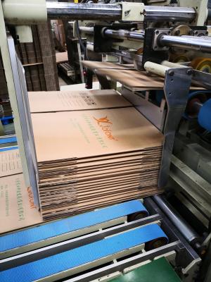 China 2600mm Automatic Carton Gluing Corrugated Stitcher 350*800mm Min Feed for sale