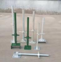China Galvanized Scaffolding Adjustable Screw Jack With Swivel Leveling Base Plate for sale